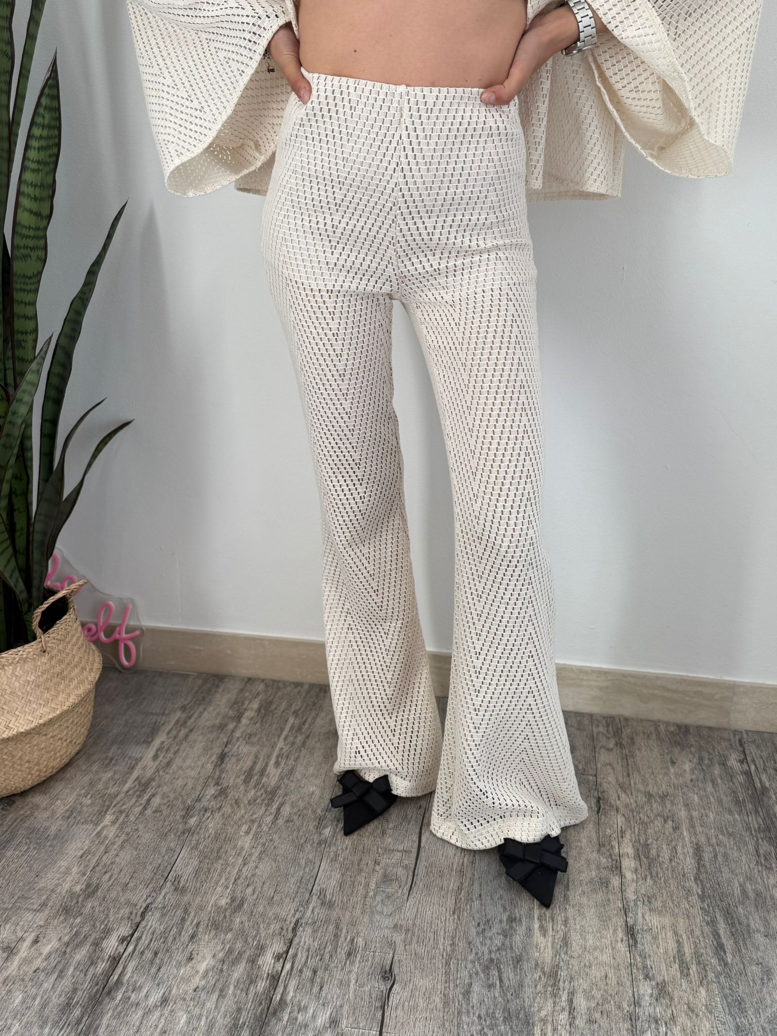 Have one - pantalone a zampa crochet burro | Officina 23